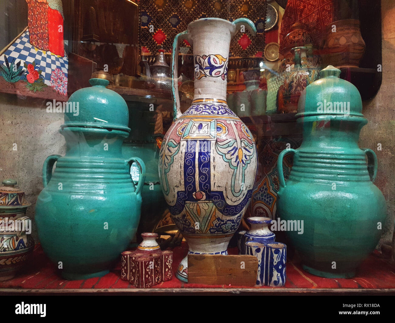 Uae traditional crafts hi-res stock photography and images - Alamy