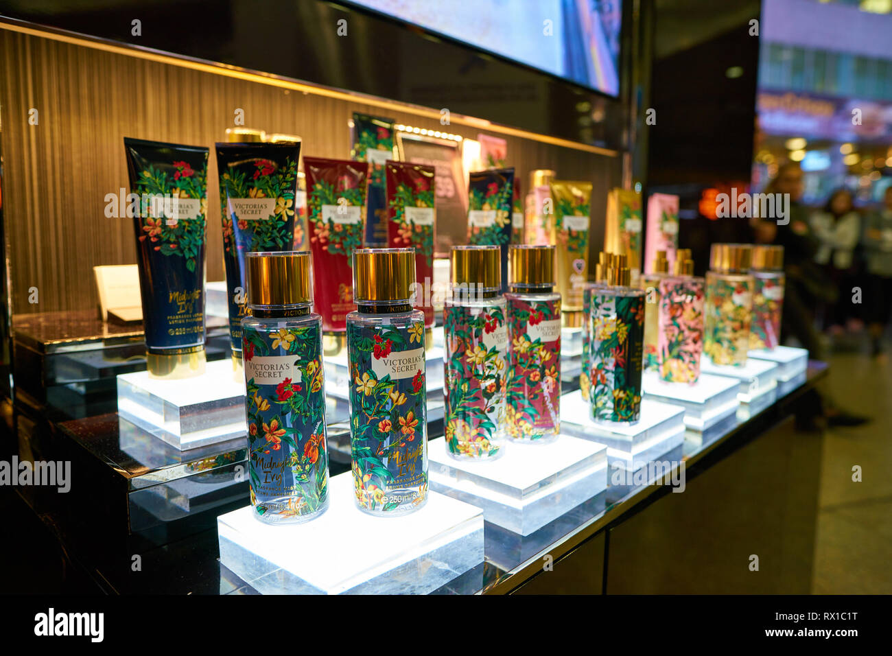 Victorias secret commercial hi-res stock photography and images - Alamy