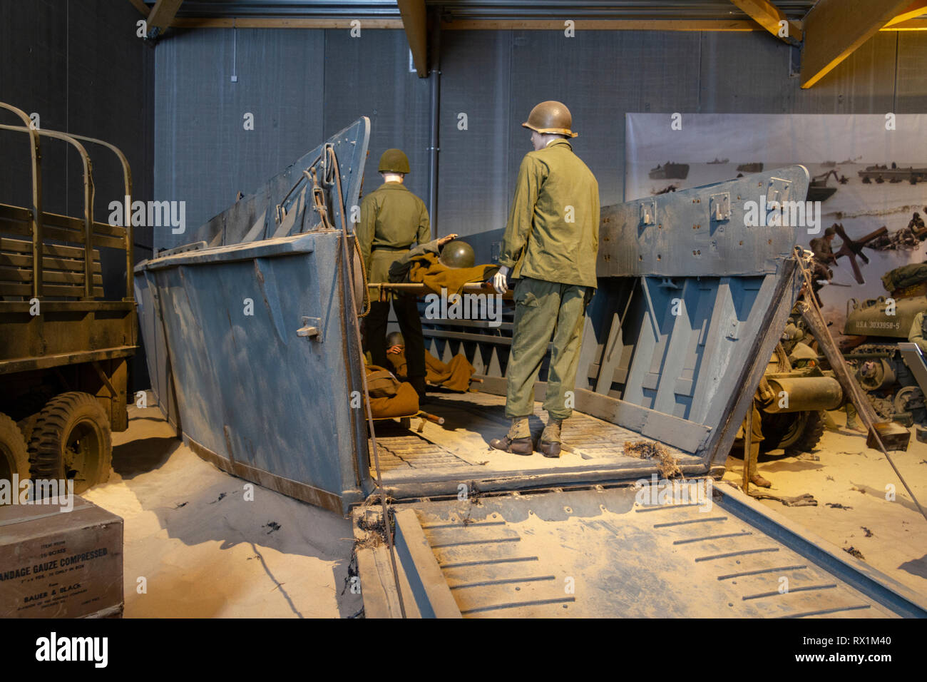 Landing craft wwii hi-res stock photography and images - Alamy