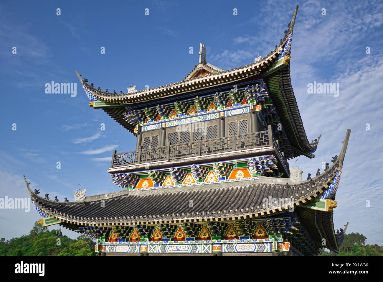 Chinese temple roofs chengdu hi-res stock photography and images - Alamy