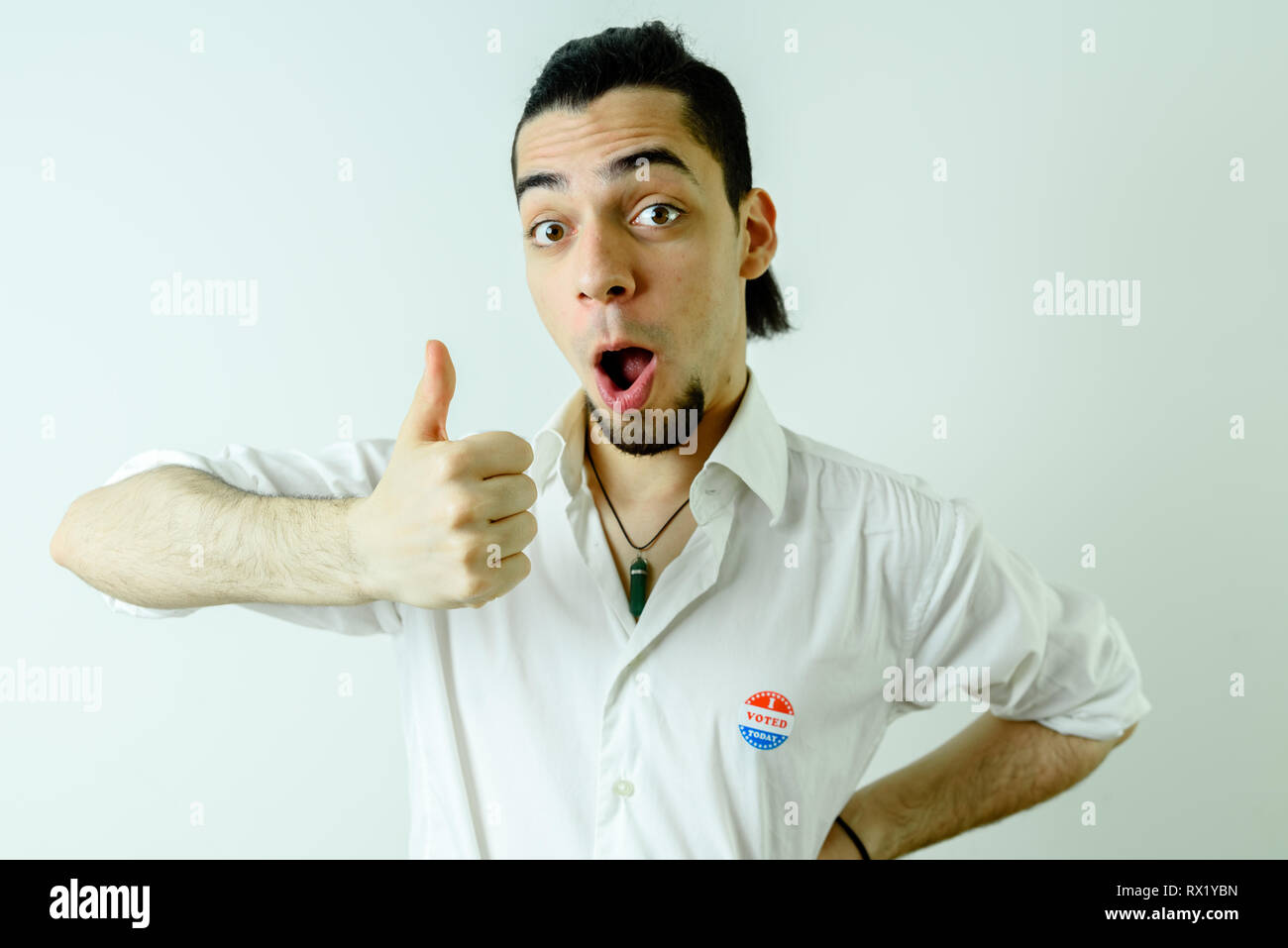 Hispanic voting young hi-res stock photography and images - Alamy