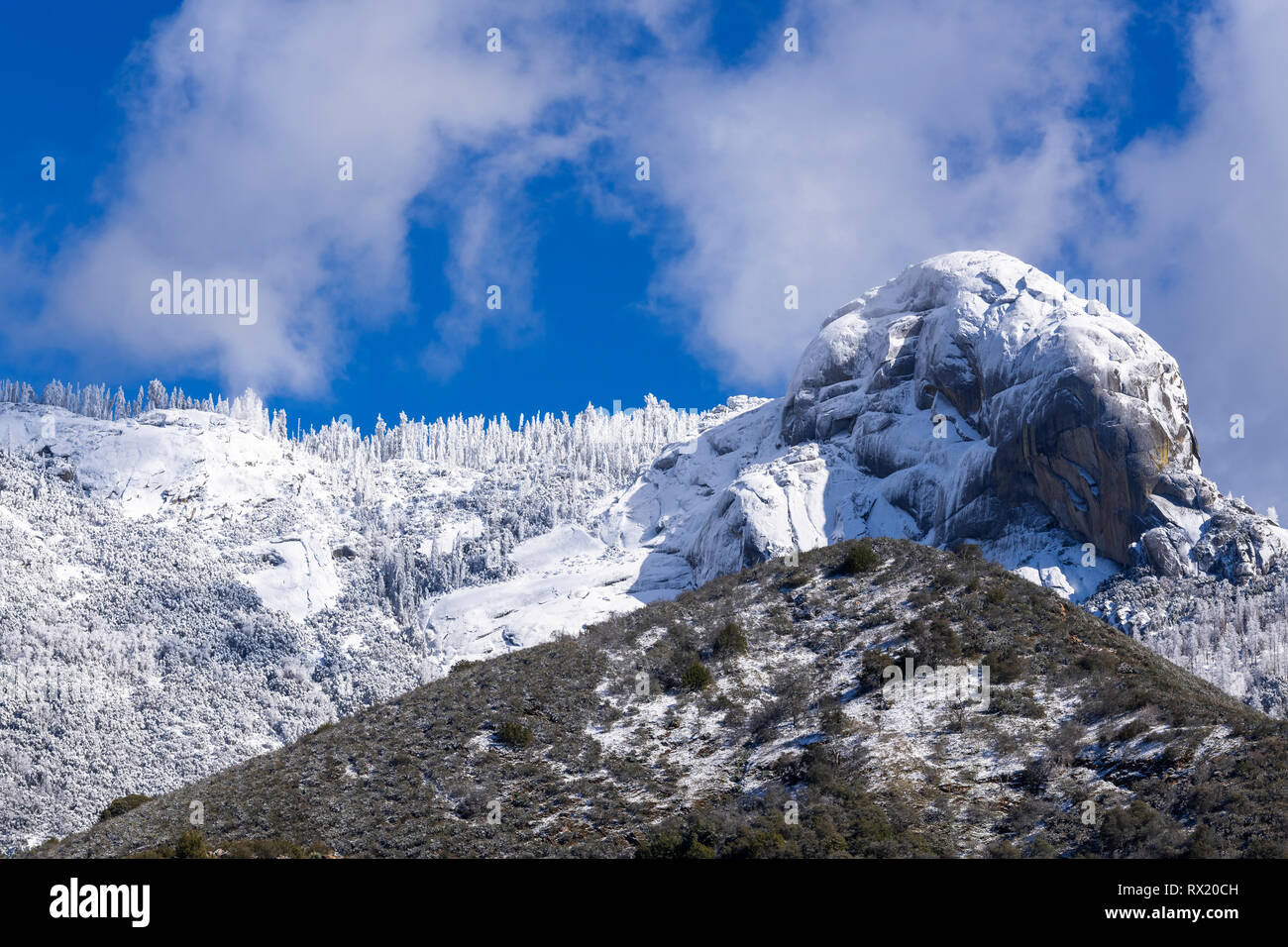Moro Rock and the Giant Forest after a winter storm, Sequoia National ...
