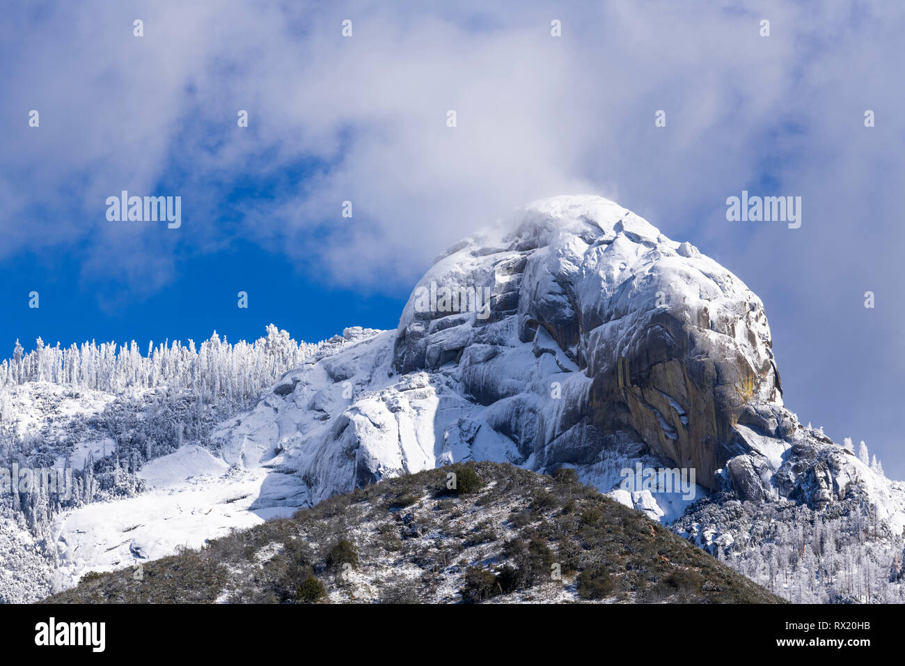 Moro Rock and the Giant Forest after a winter storm, Sequoia National ...