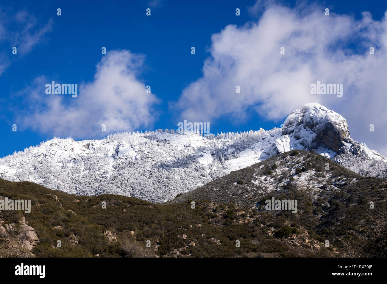 Moro Rock and the Giant Forest after a winter storm, Sequoia National ...