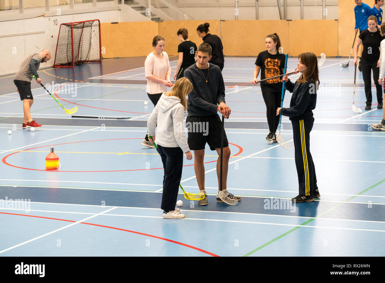Floorball game students hi-res stock photography and images - Alamy