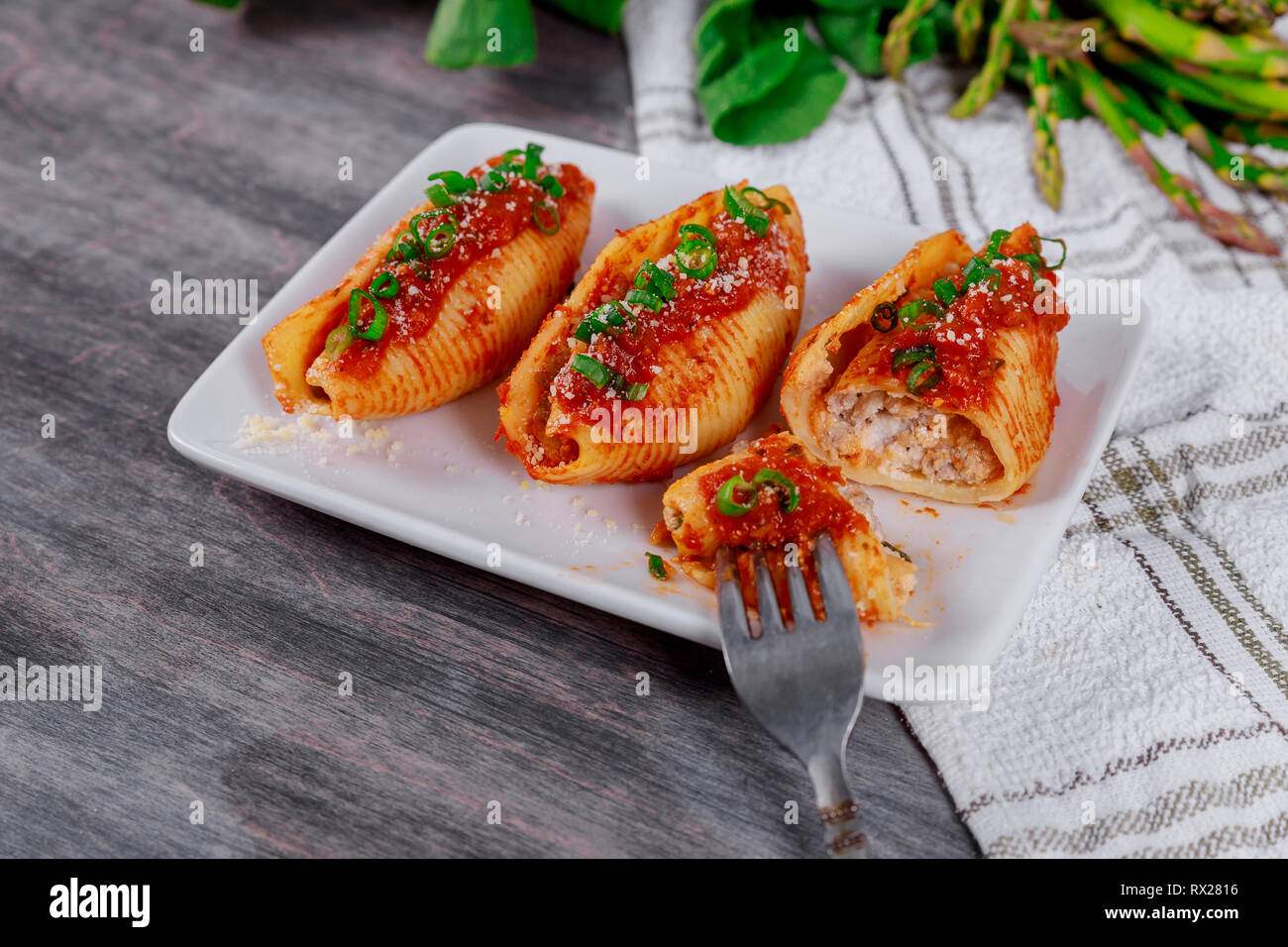 Conchiglie stuffed ricotta hi-res stock photography and images - Alamy
