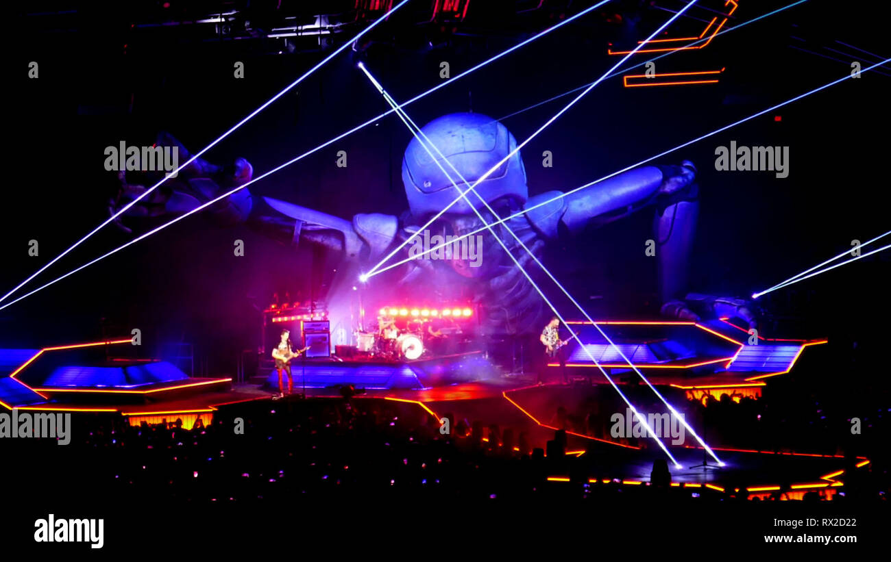 SAN DIEGO, CA - MARCH 5: Musicians/singers Matt Bellamy, Dominic Howard ...