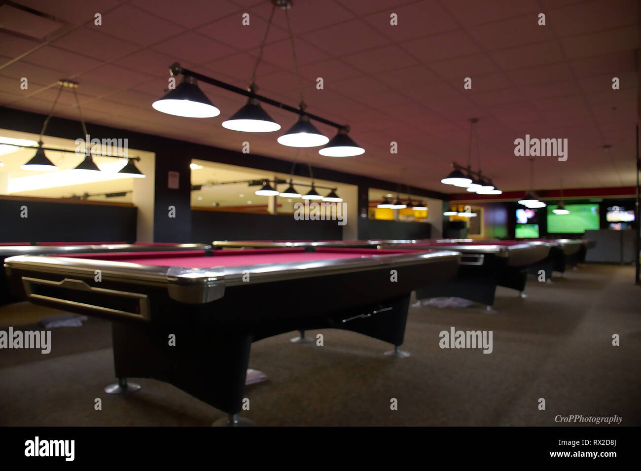 illustration of empty pool hall with red felt Stock Photo - Alamy