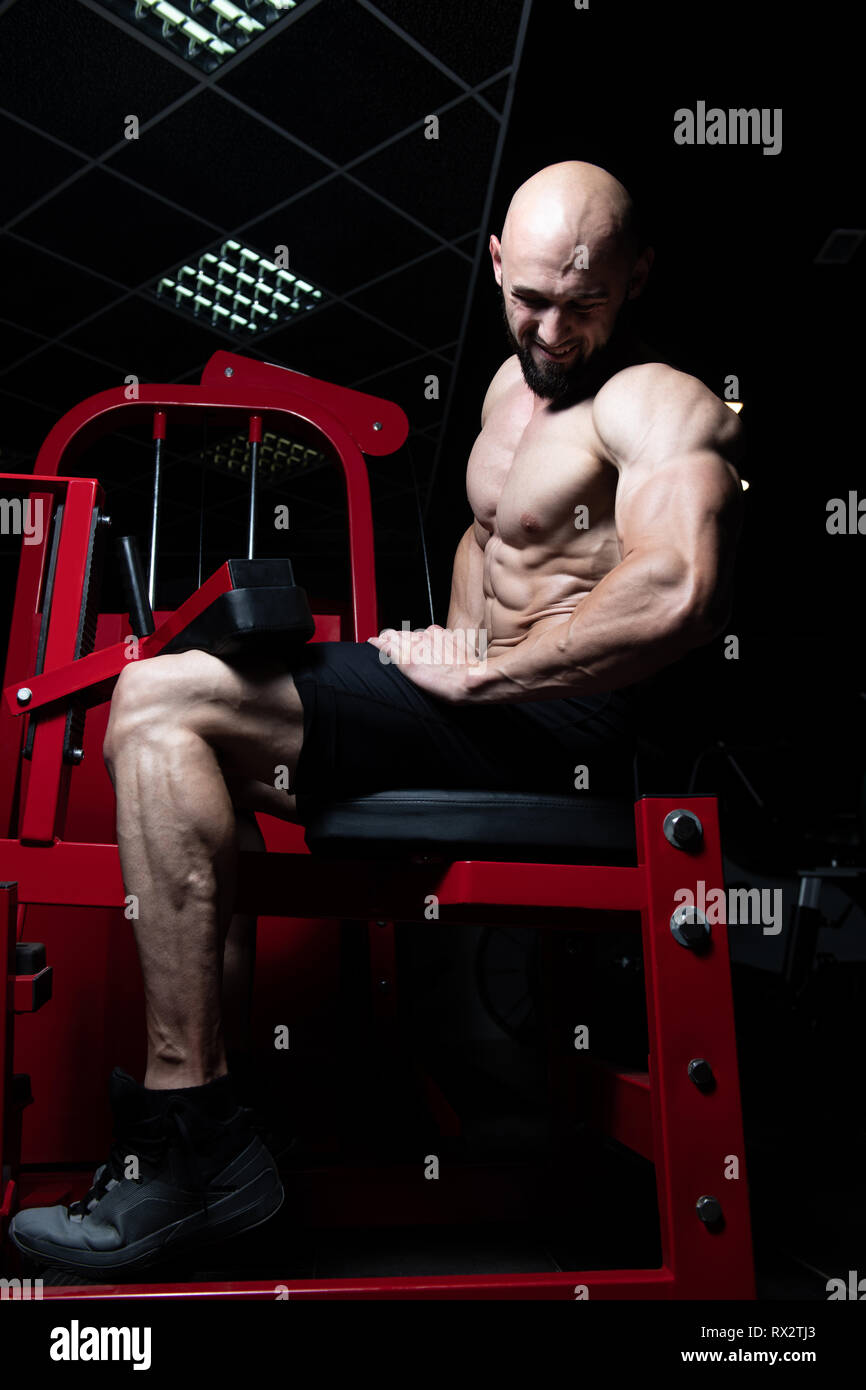 Bodybuilders Legs Shot Close Up In A Gym In Workout Stock Photo - Alamy