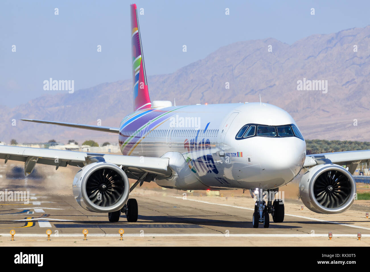 Airbus a321 neo hi-res stock photography and images - Alamy