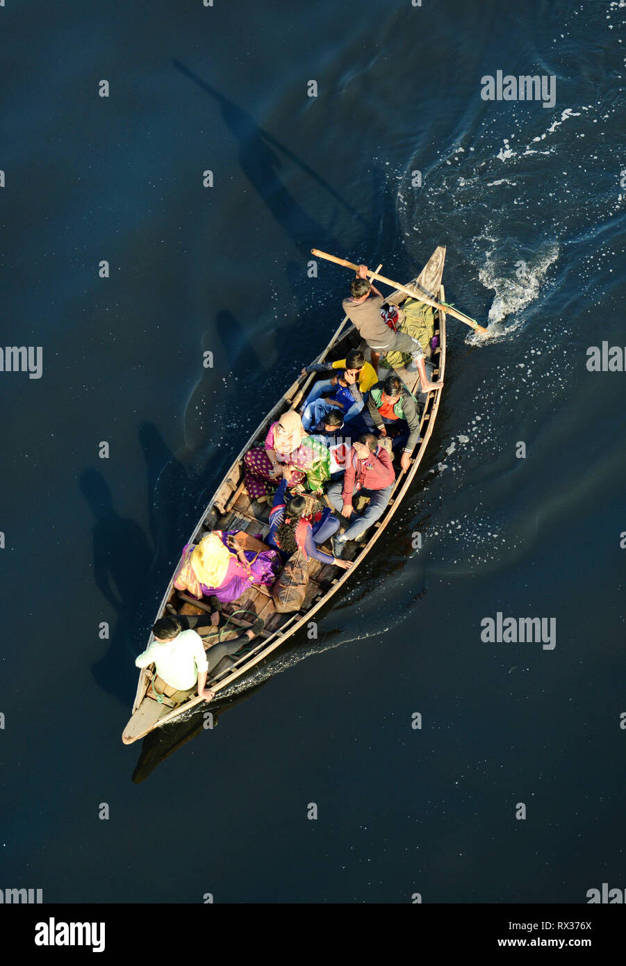 Bangladesh boat hi-res stock photography and images - Alamy