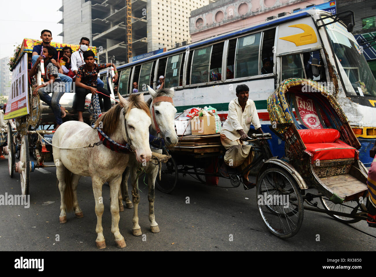 Colorful traffic jam in Dhaka, Bangladesh Stock Photo - Alamy