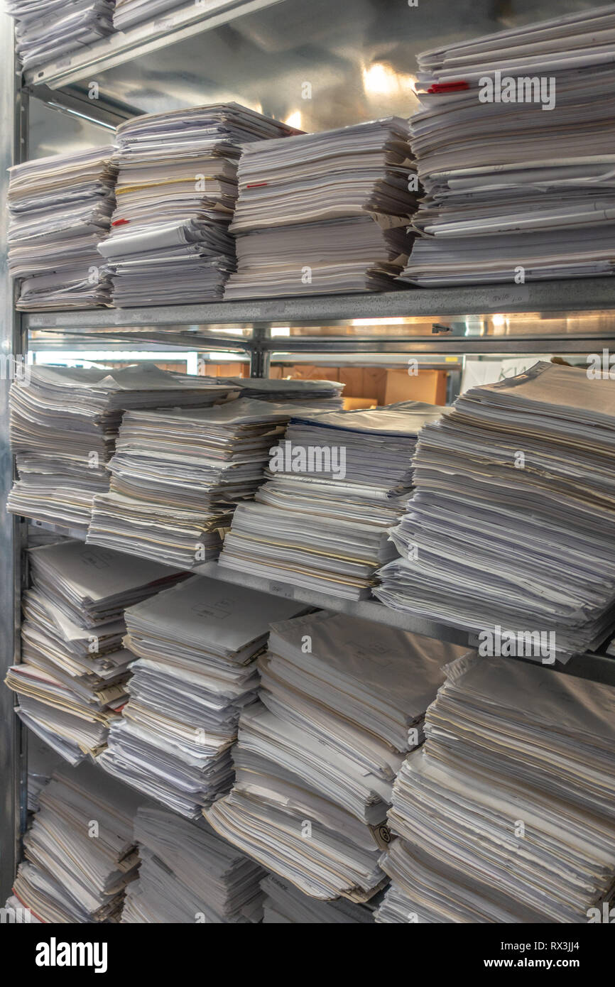 Locked file cabinet hi-res stock photography and images - Alamy