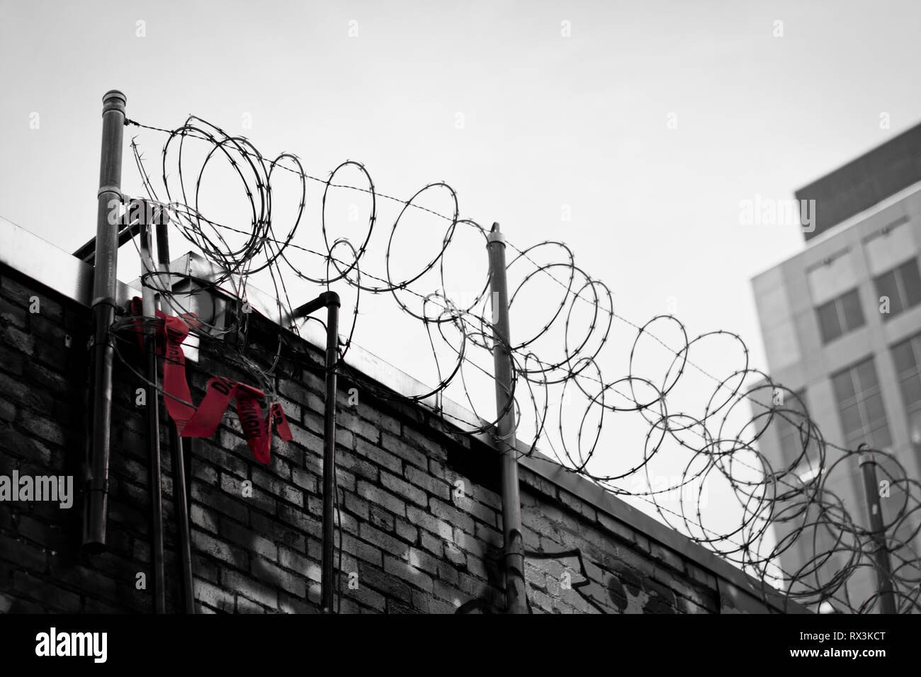 Red barbed wire hi-res stock photography and images - Alamy