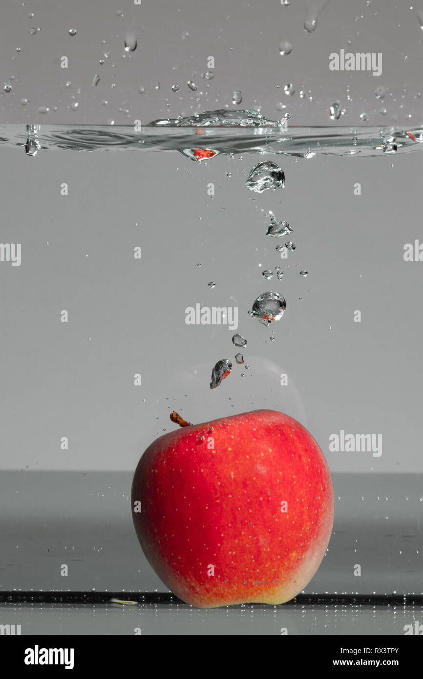 Apple splash hi-res stock photography and images - Alamy