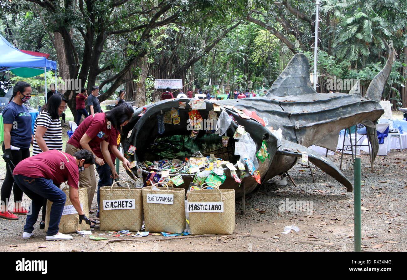 Environmentalists volunteers spearheaded Ecowaste Coalition helping ...