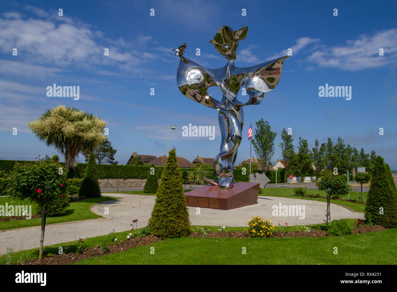 Statue of peace normandie hi-res stock photography and images - Alamy