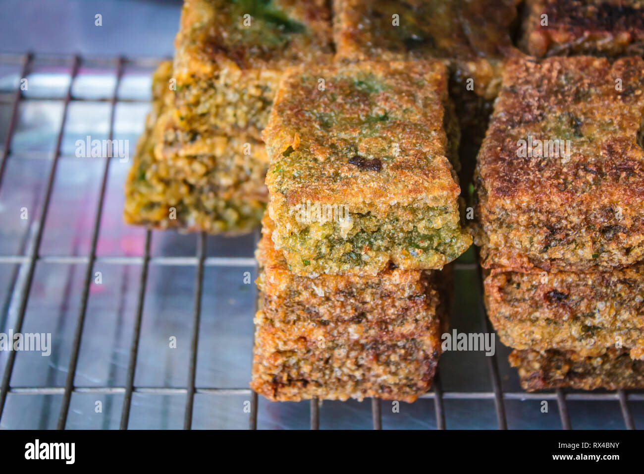 Steamed dumpling stuffed with garlic chives, garlic chives dim sum ...