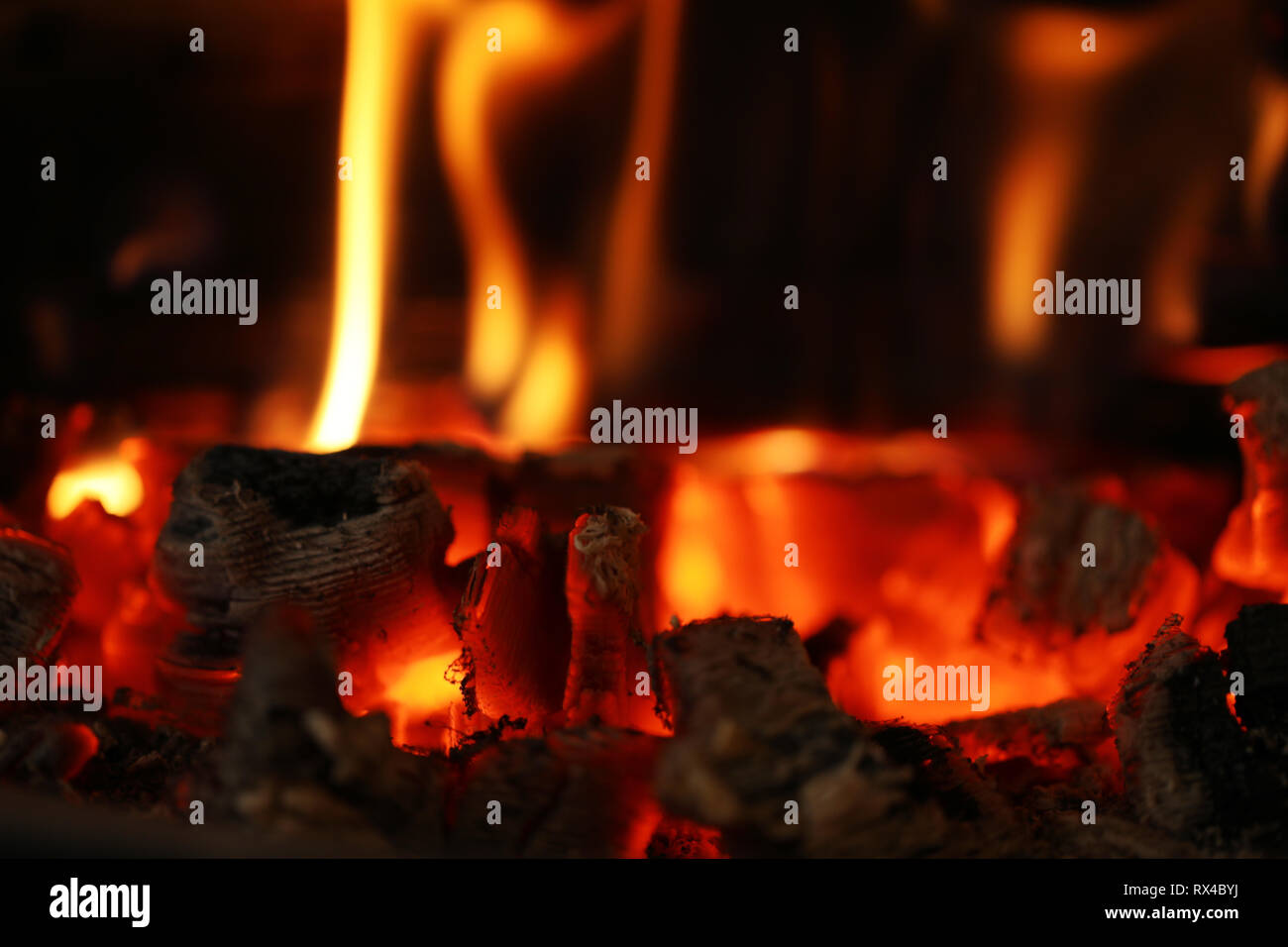 Wood Fire Glow Embers Stock Photo - Alamy