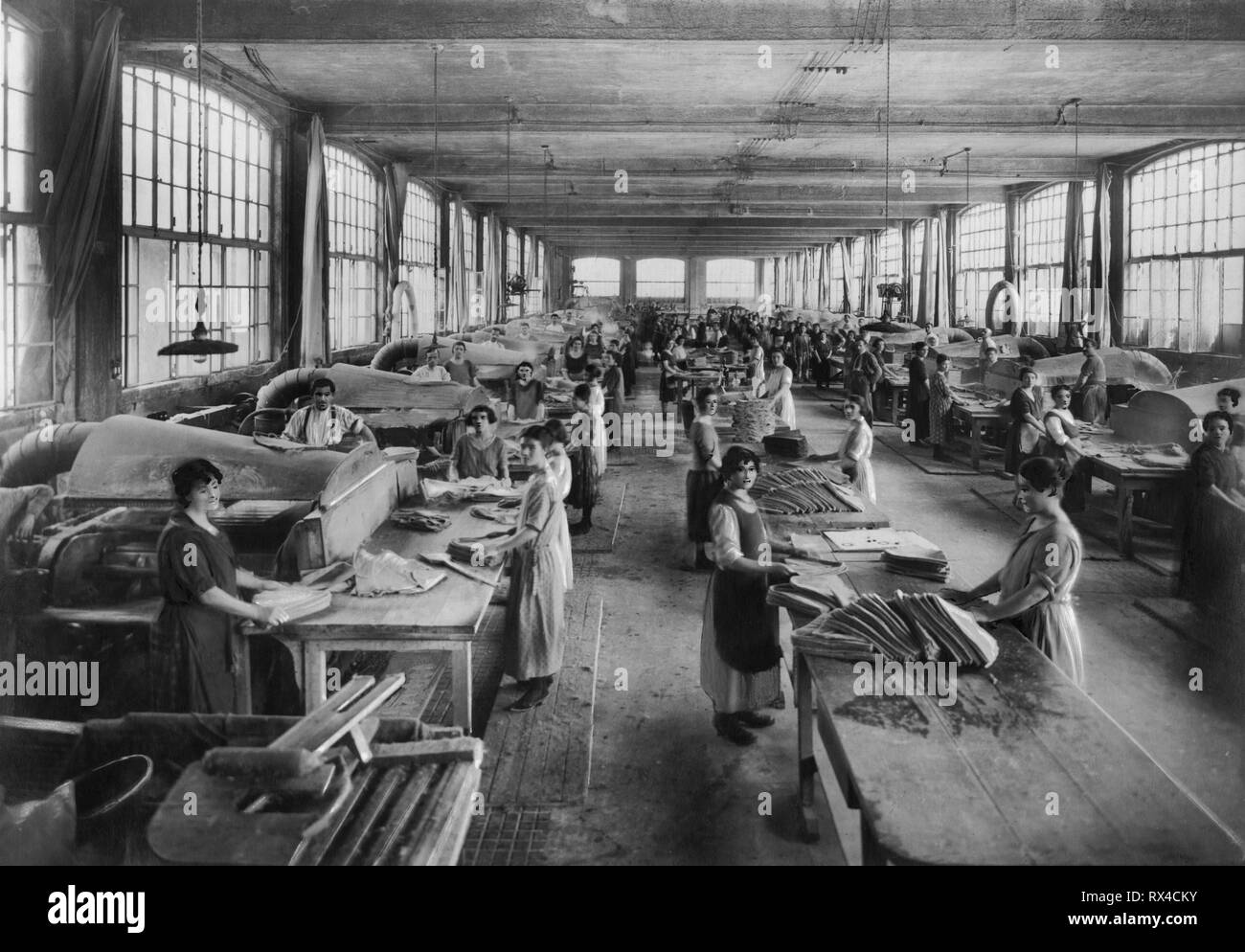 hat factory, monza, lombardia, italy, 1920 Stock Photo - Alamy
