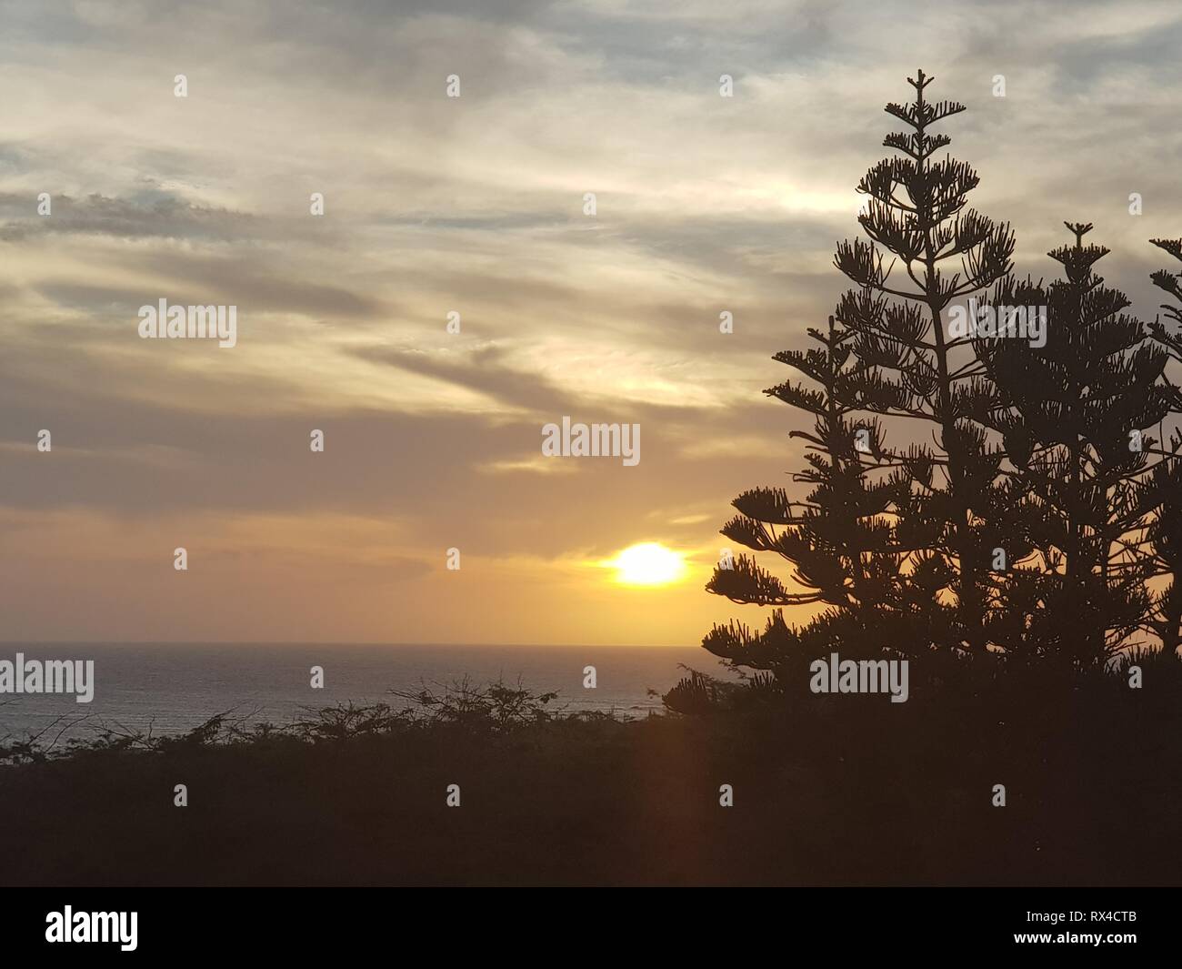 Sunset on a hill hi-res stock photography and images - Alamy