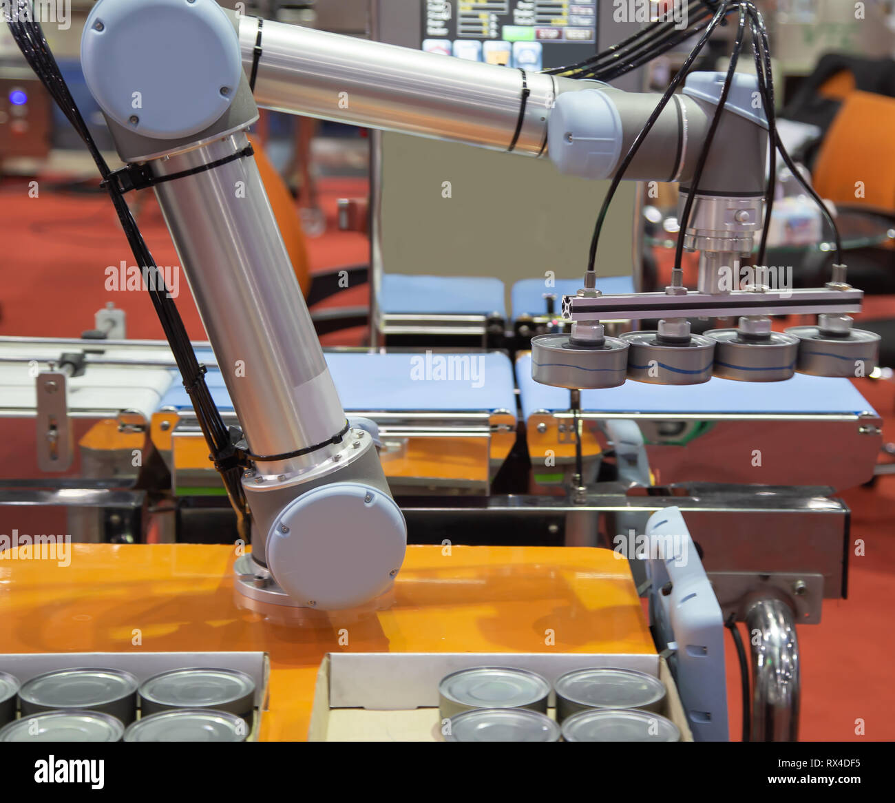 Food manufacturing automation hi-res stock photography and images - Alamy