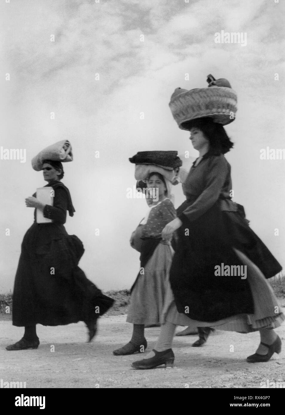 1950 clothes hi-res stock photography and images - Alamy