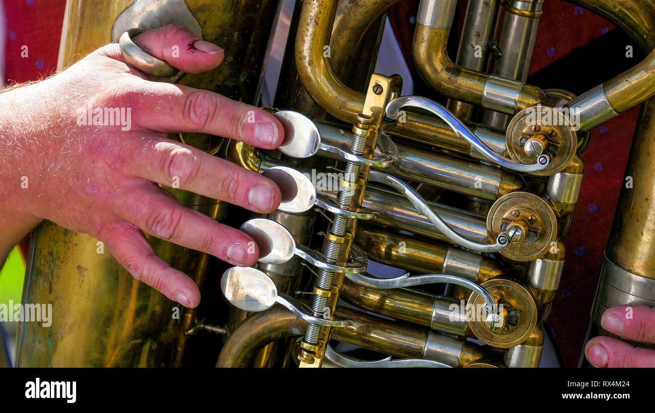 Trumpet keyboard player hi-res stock photography and images - Alamy