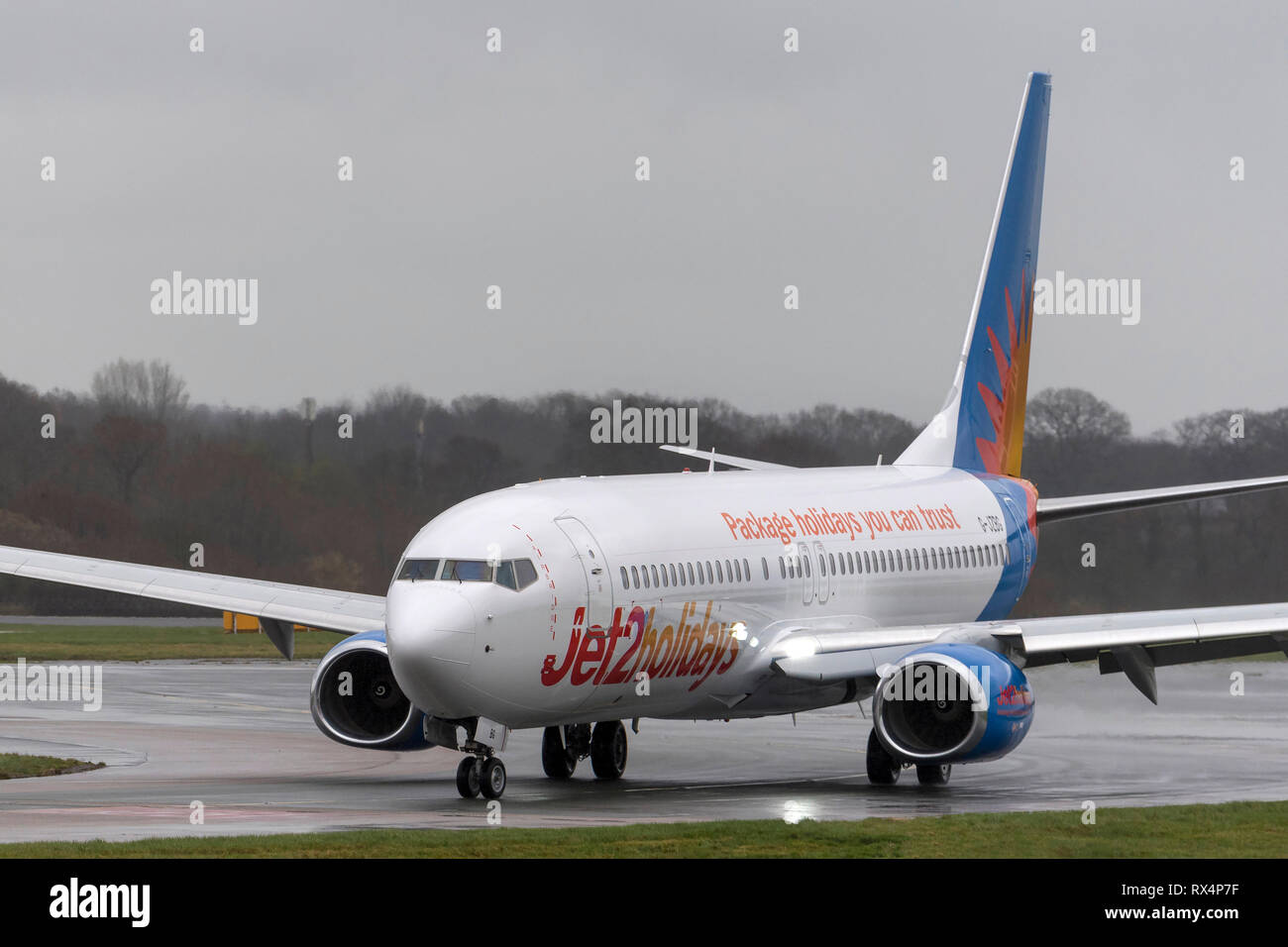Jet2 Package Holidays Boeing 737 Stock Photo - Alamy