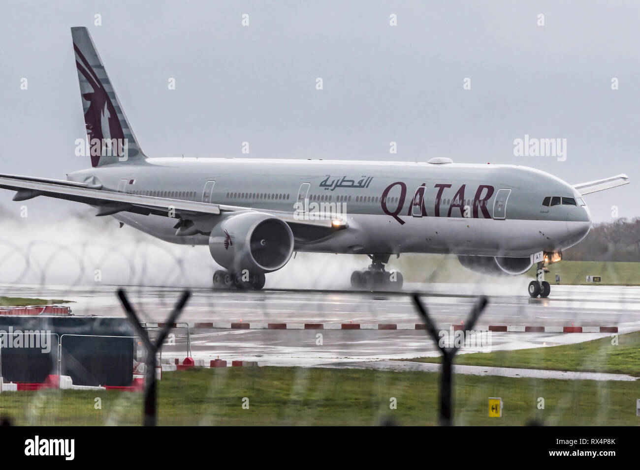 Boeing 777 3dz er hi-res stock photography and images - Alamy