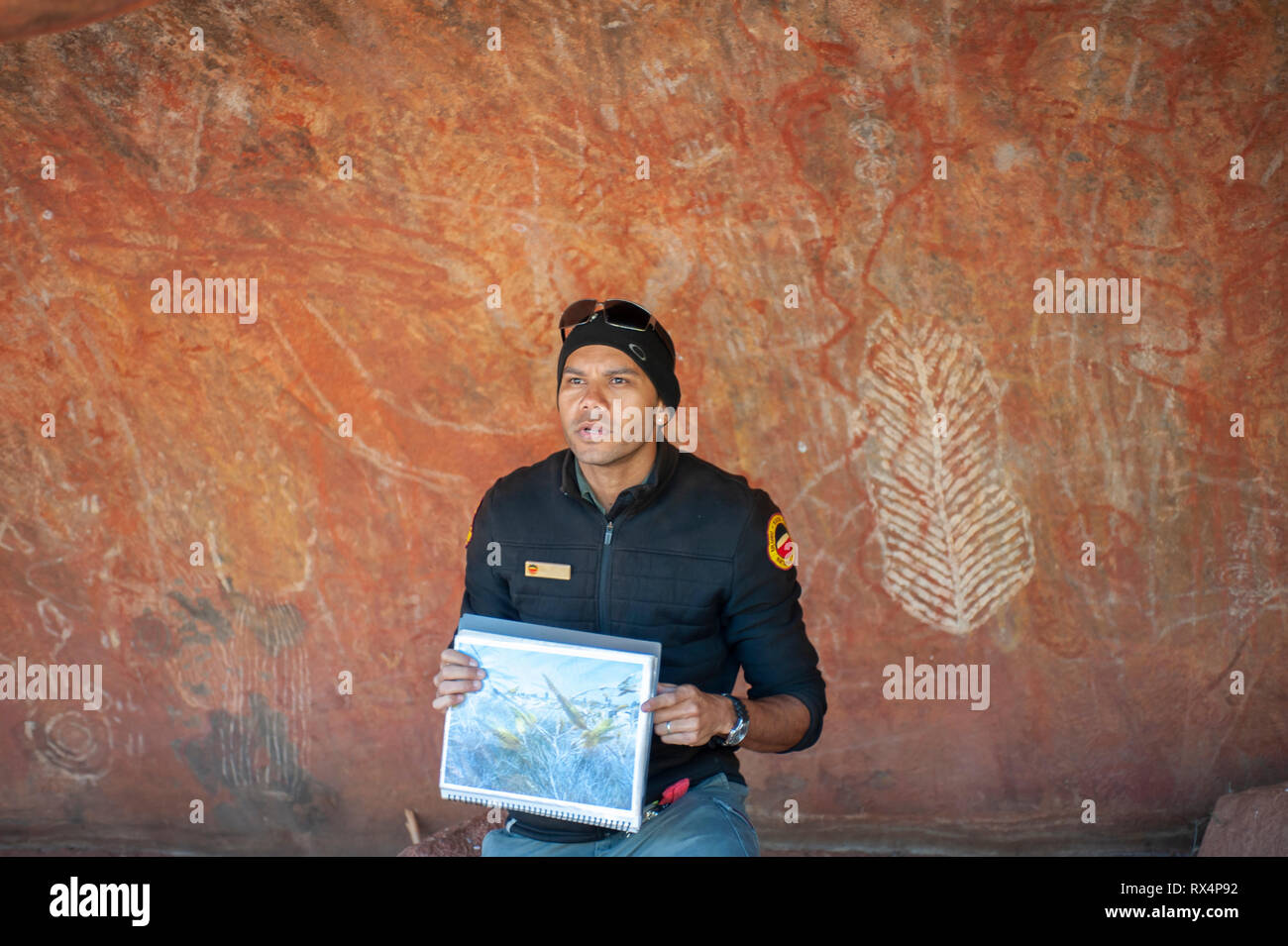 An indigenous australian park ranger hi-res stock photography and ...