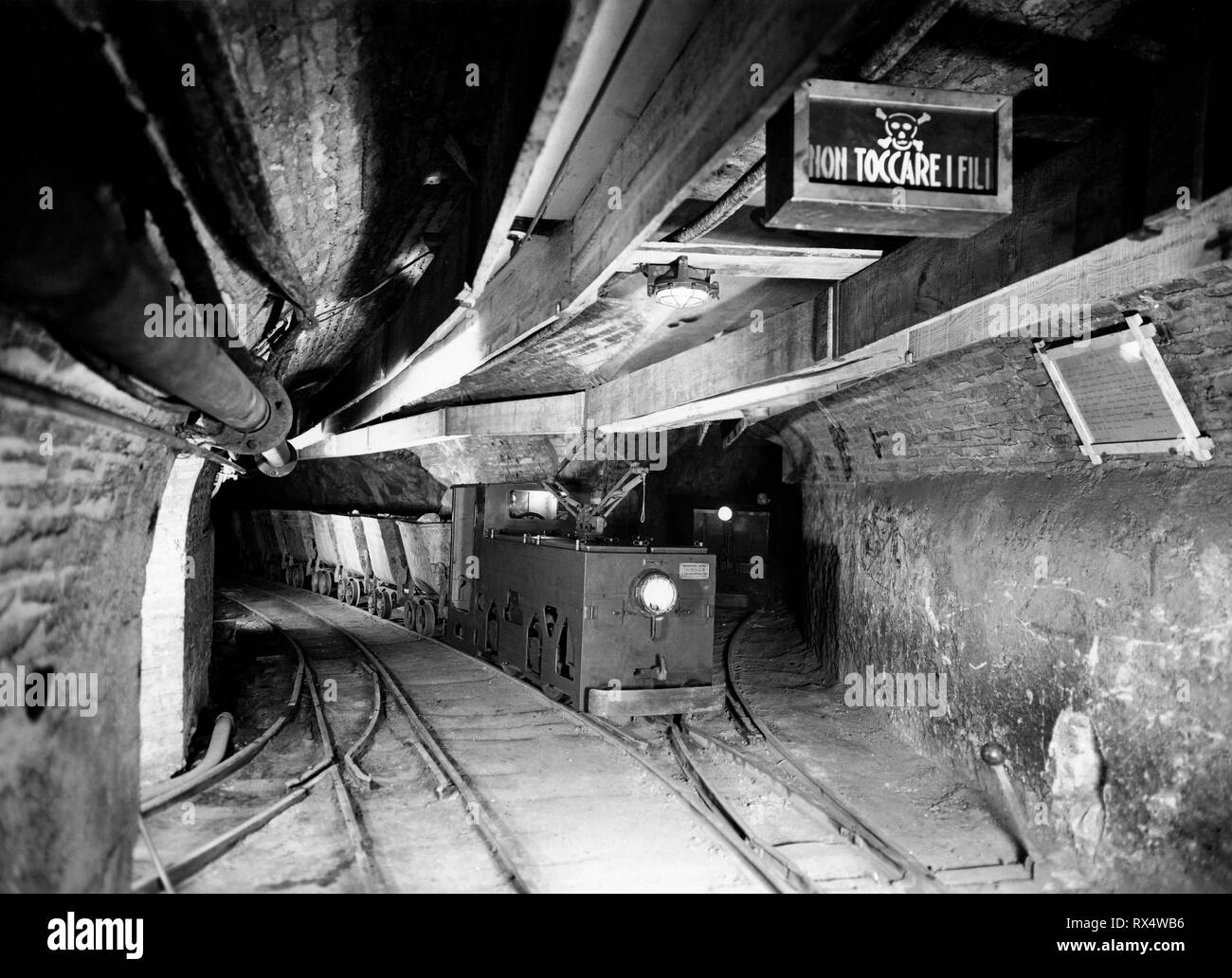 Underground mining hi-res stock photography and images - Alamy
