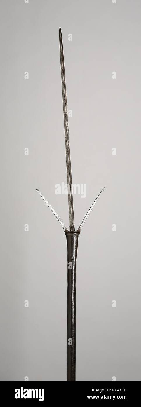 Edged weapon staff hi-res stock photography and images - Alamy