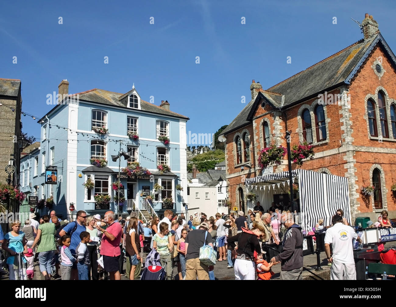 Fowey regatta hi-res stock photography and images - Alamy