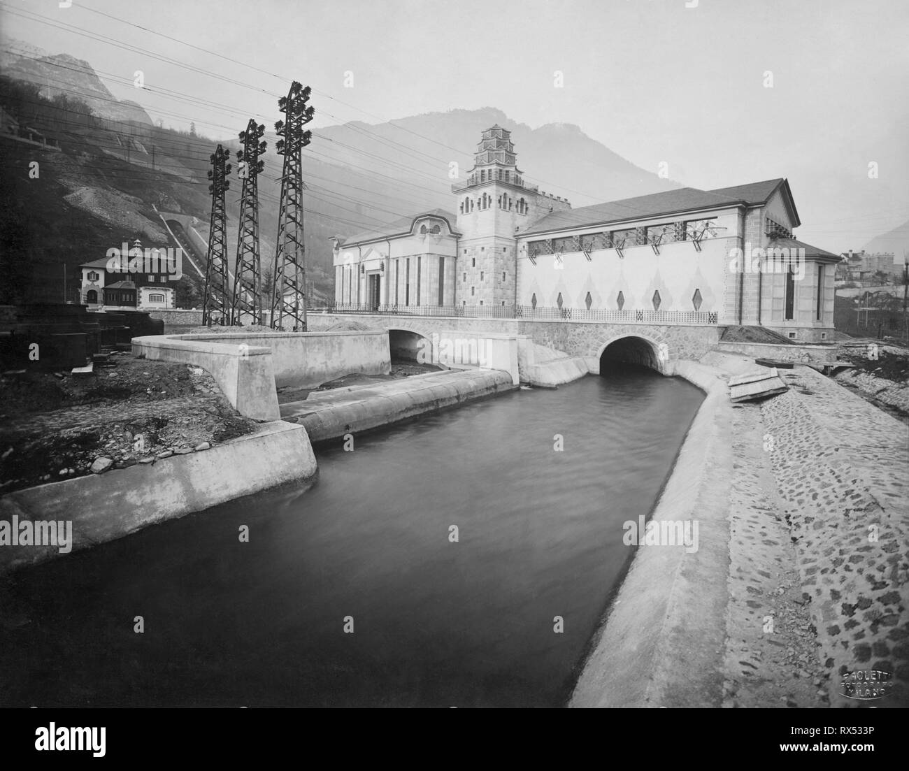 Historical hydroelectric generating station hi-res stock photography ...
