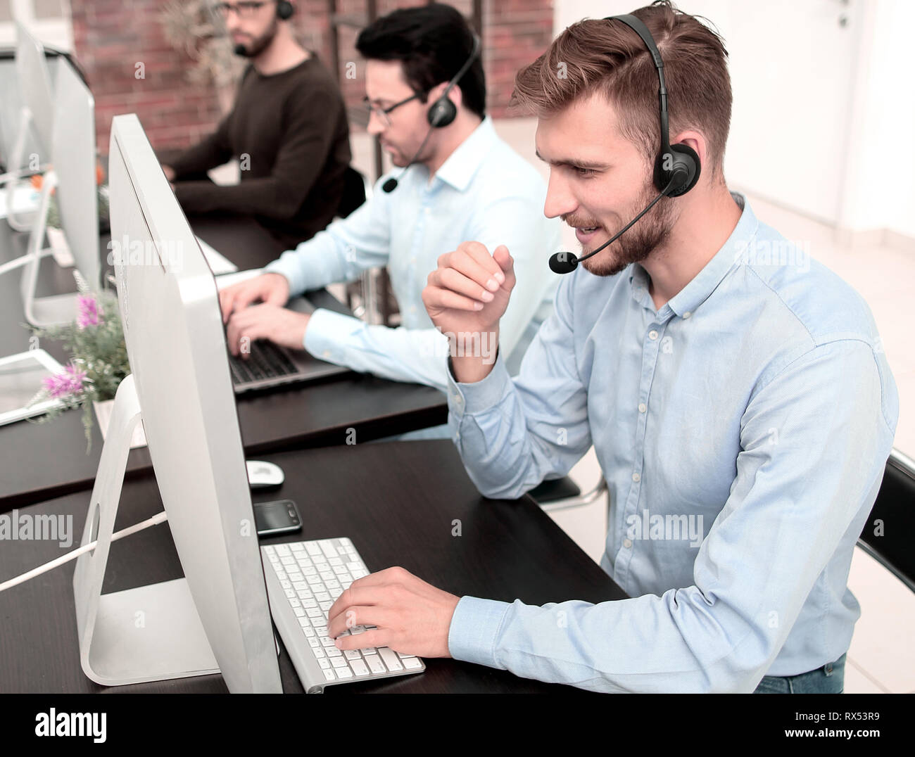 Professional call center operators hi-res stock photography and images ...