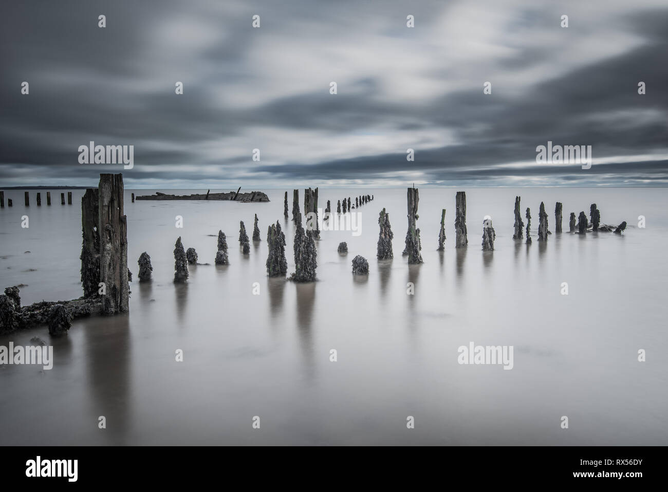 Old beach groynes hi-res stock photography and images - Alamy
