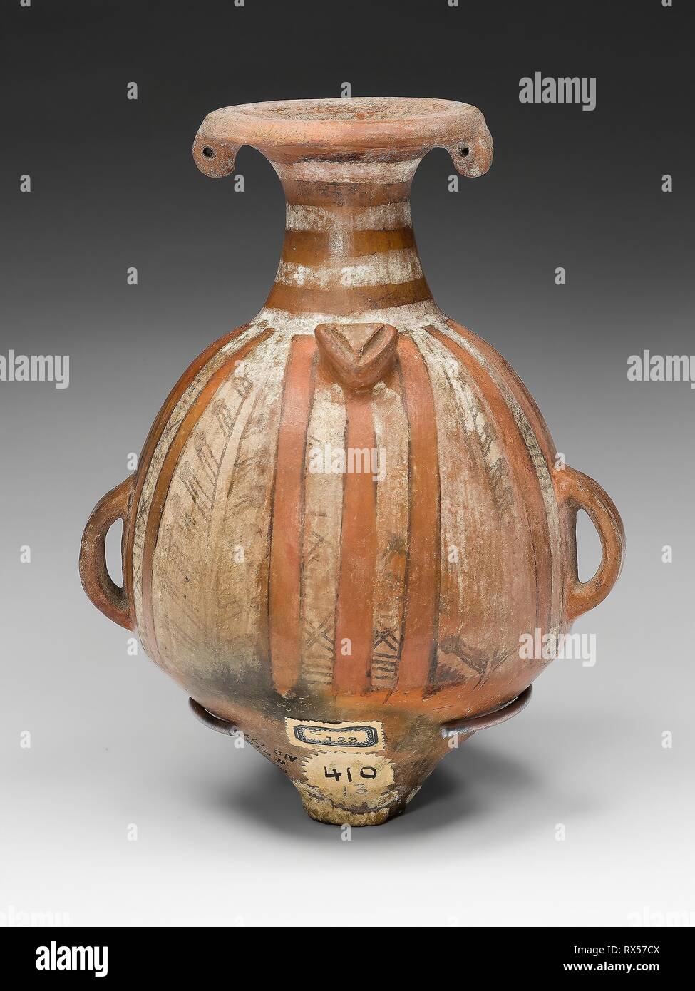 Aryballos vessel hi-res stock photography and images - Alamy