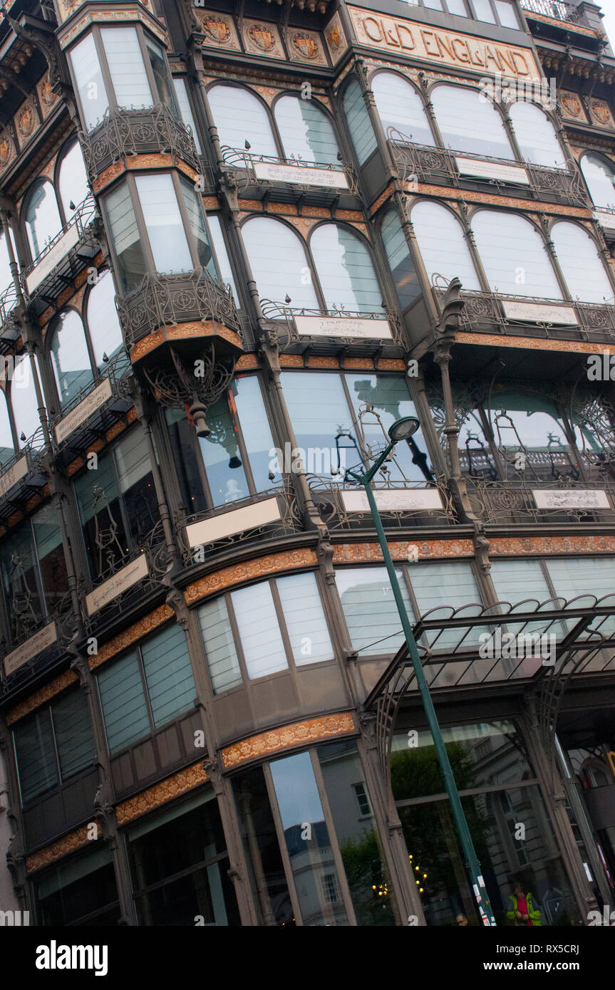 Musical instrument museum hi-res stock photography and images - Alamy