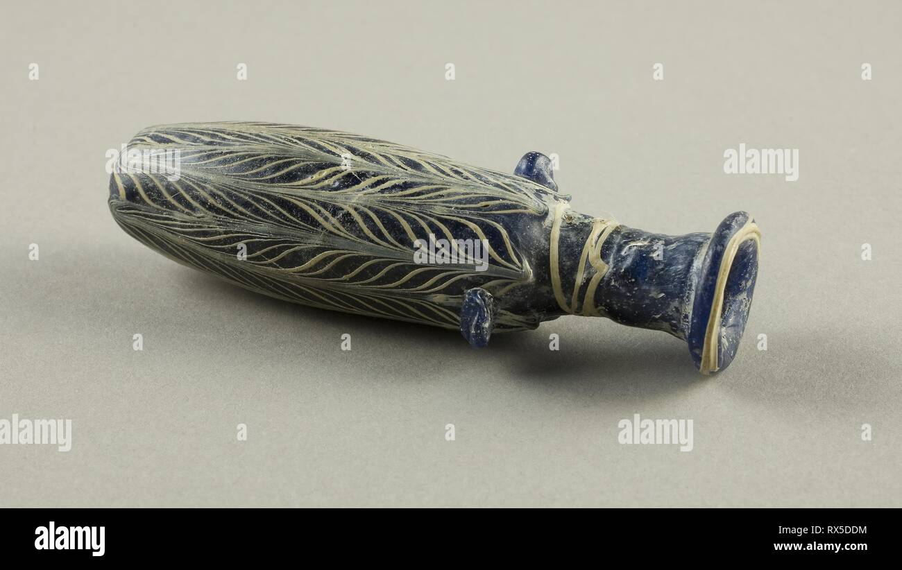 Glass core formed technique hi-res stock photography and images - Alamy