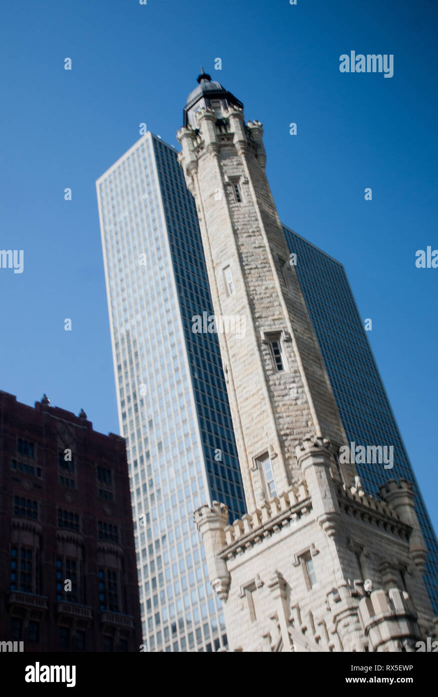 Chicago water tank hi-res stock photography and images - Alamy