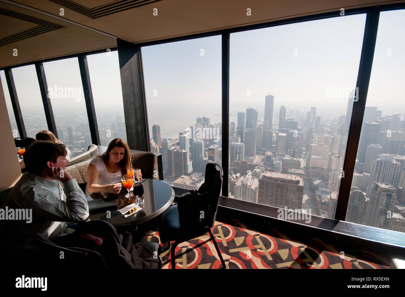 Chicago skydeck hi-res stock photography and images - Alamy