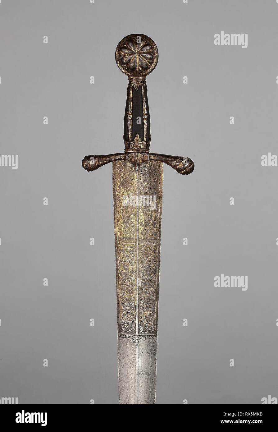 Crossguard hi-res stock photography and images - Alamy
