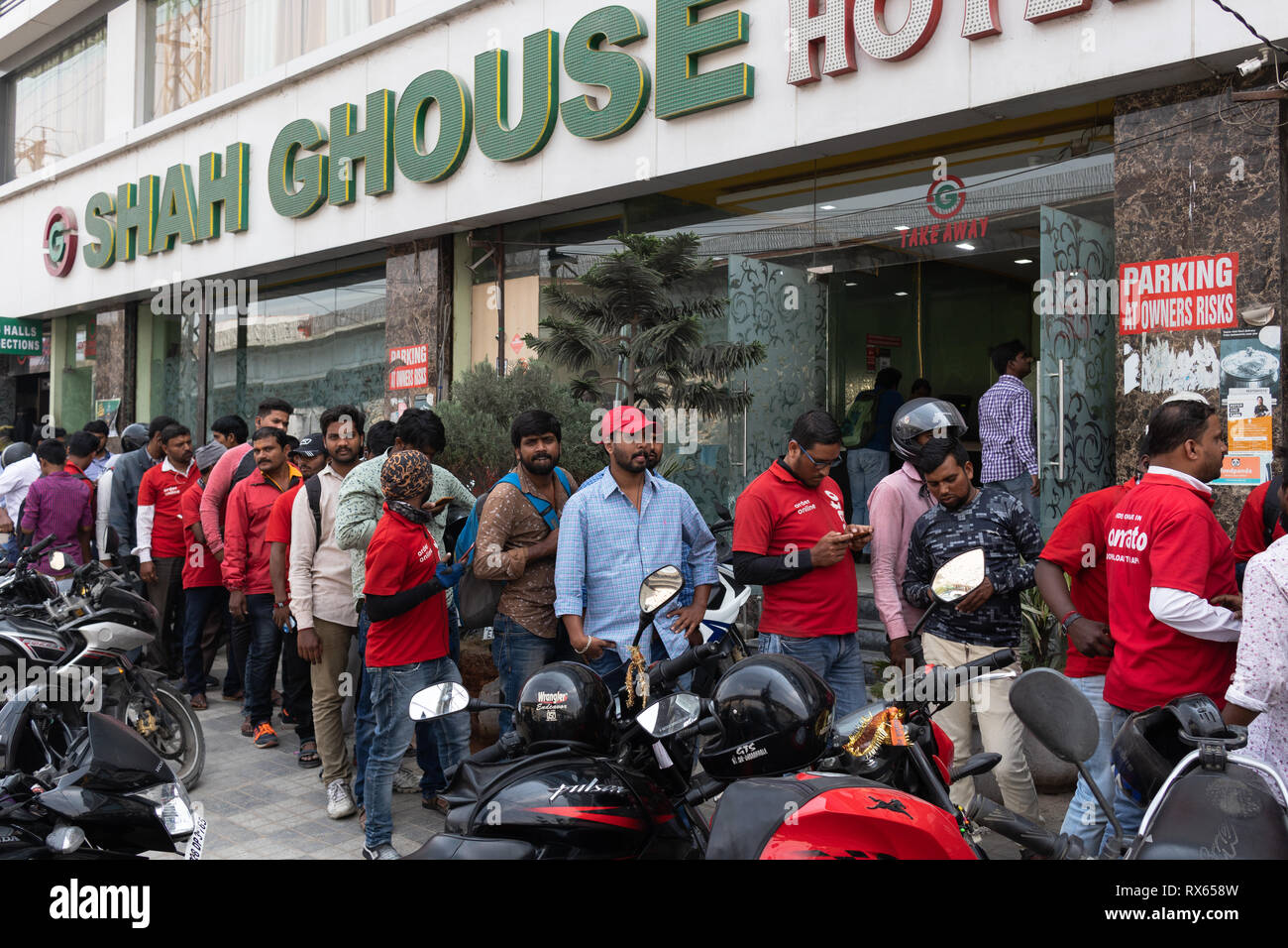 Zomato hi-res stock photography and images - Alamy