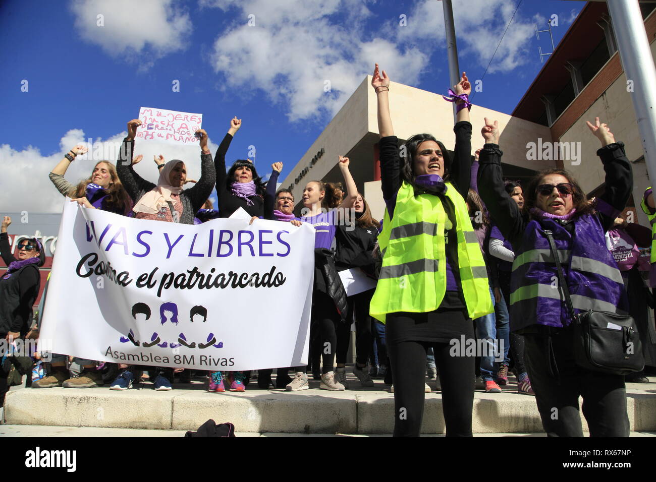 Rivas Vaciamadrid, Madrid, Spain. 8th Mar 2019. Women participating in ...