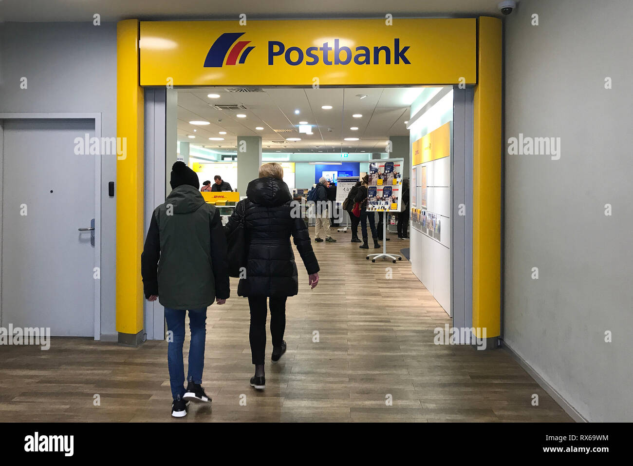 Postbank branch in Munich, Post Bank, entrance, customers. | usage ...