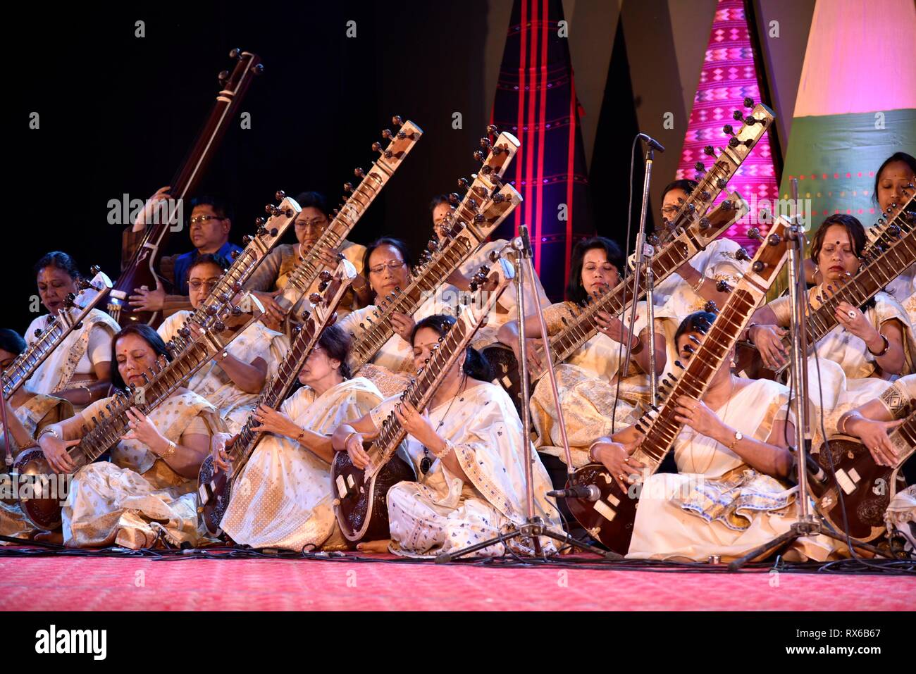 Sitar Woman High Resolution Stock Photography and Images - Alamy