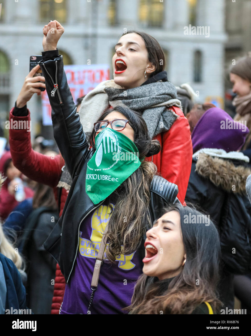 Bank of England, London, UK, 8th Mar 2019. Protesters make their voices ...