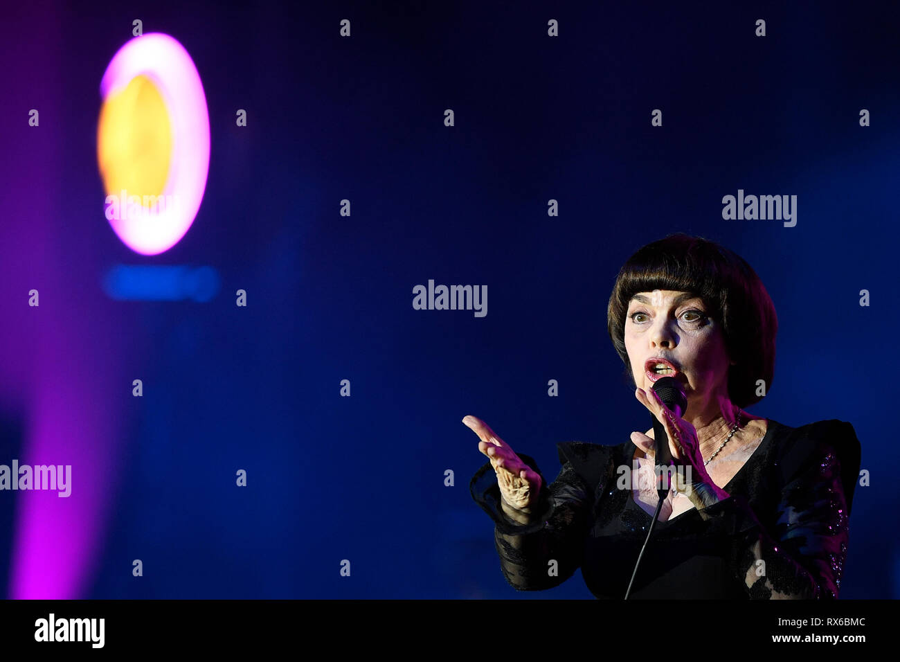 Mireille mathieu 2019 hi-res stock photography and images - Alamy