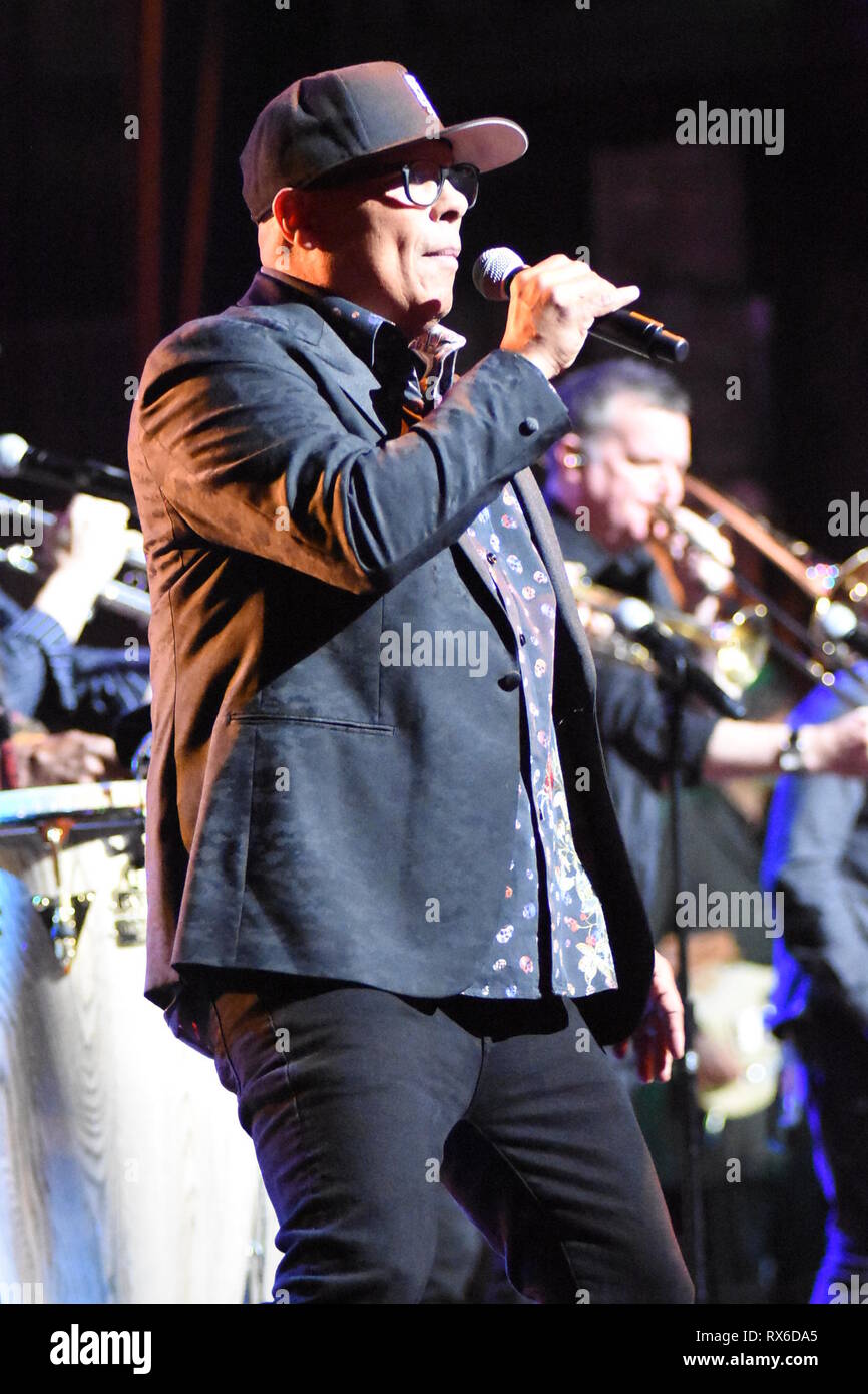 Ivan neville hi-res stock photography and images - Alamy